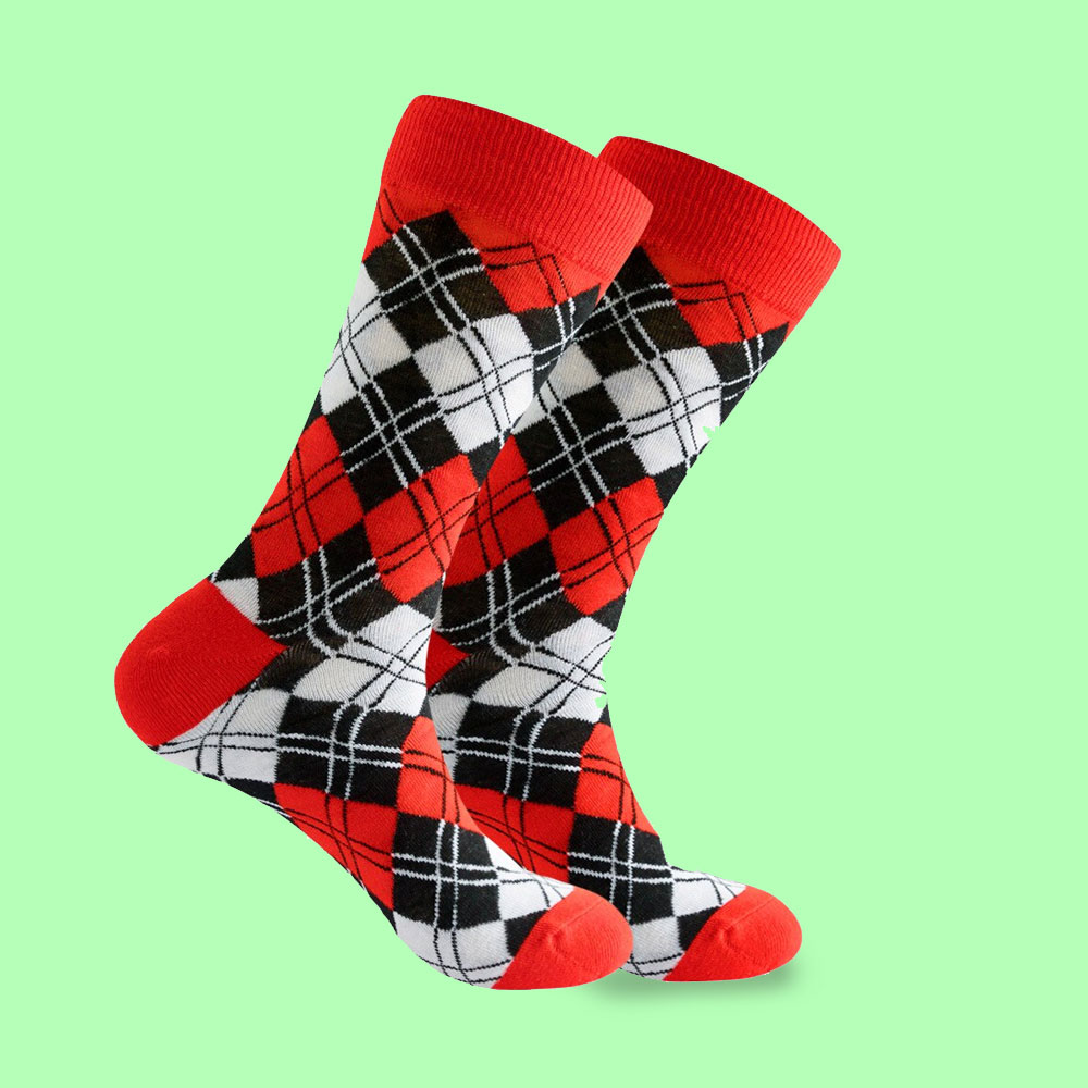 Bold Red Argyle Socks – Classic Pattern, Modern Twist